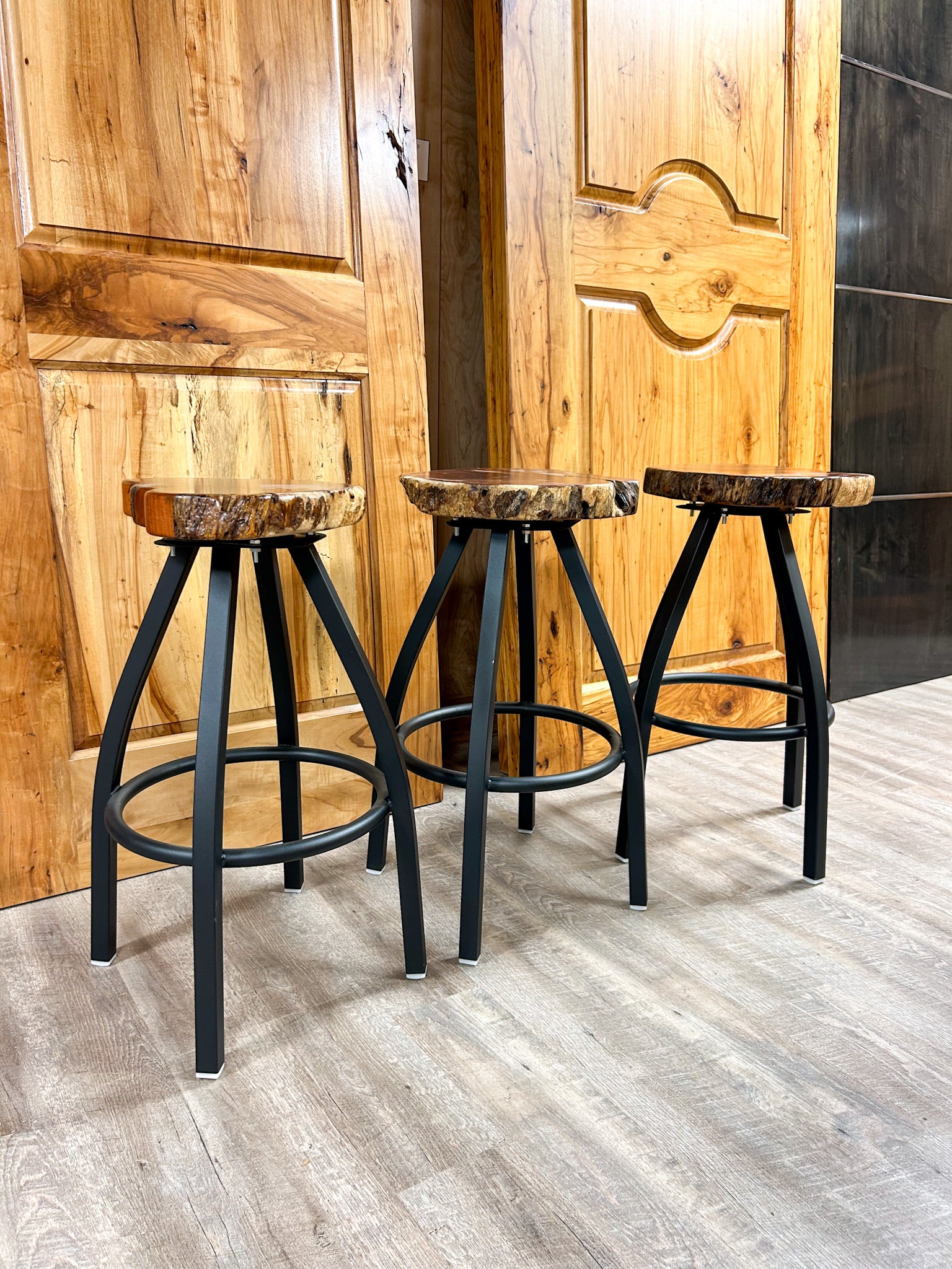Mesquite Bar Stool with Black Metal Legs Individual 1